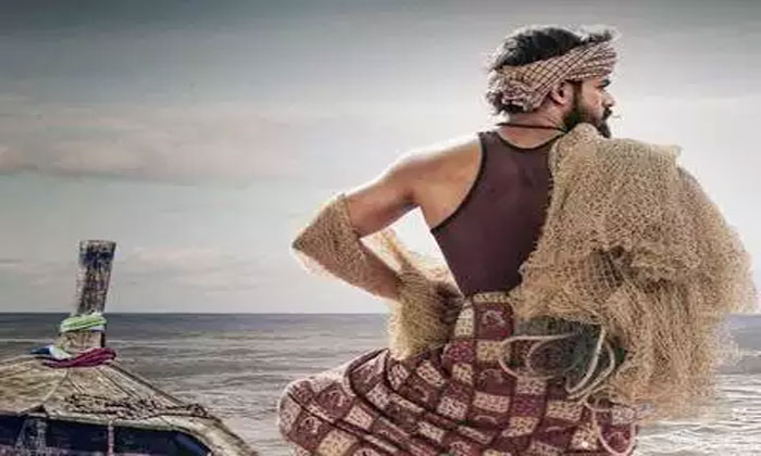 Vijay charges Rs 5 cr for Mega hero films! | klapboardpost